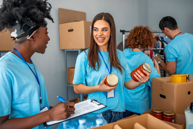 7 Good Reasons to Do Something Good for Others - BR Clinic